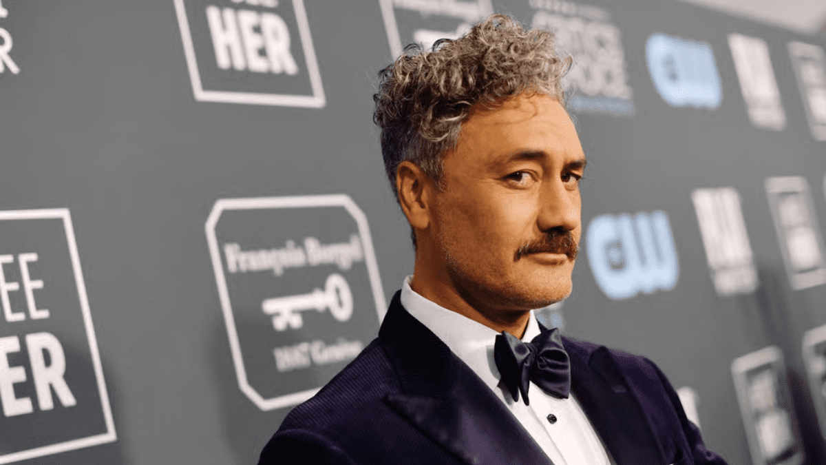 Mercy Review: Sci-Fi Thriller's Troubling Pro-AI Message | No Context ...